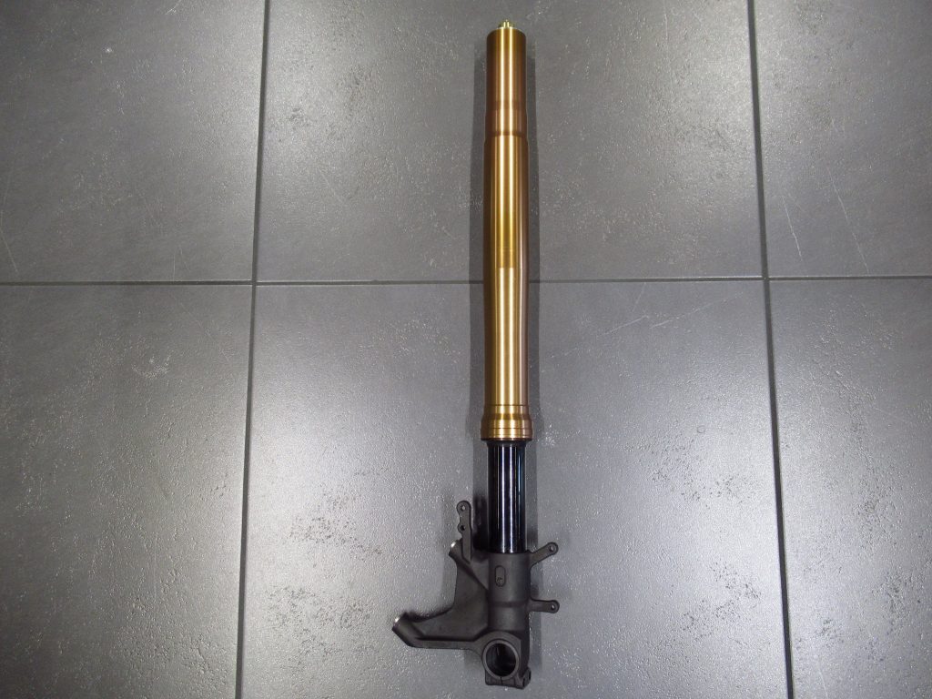 Fourche droite Hayabusa - Rennes Motos - Le spécialiste de la moto d ...